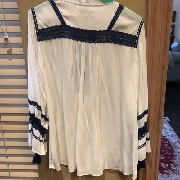Hale Bob | Tops | Hale Bob Embroidered Top | Poshmark
